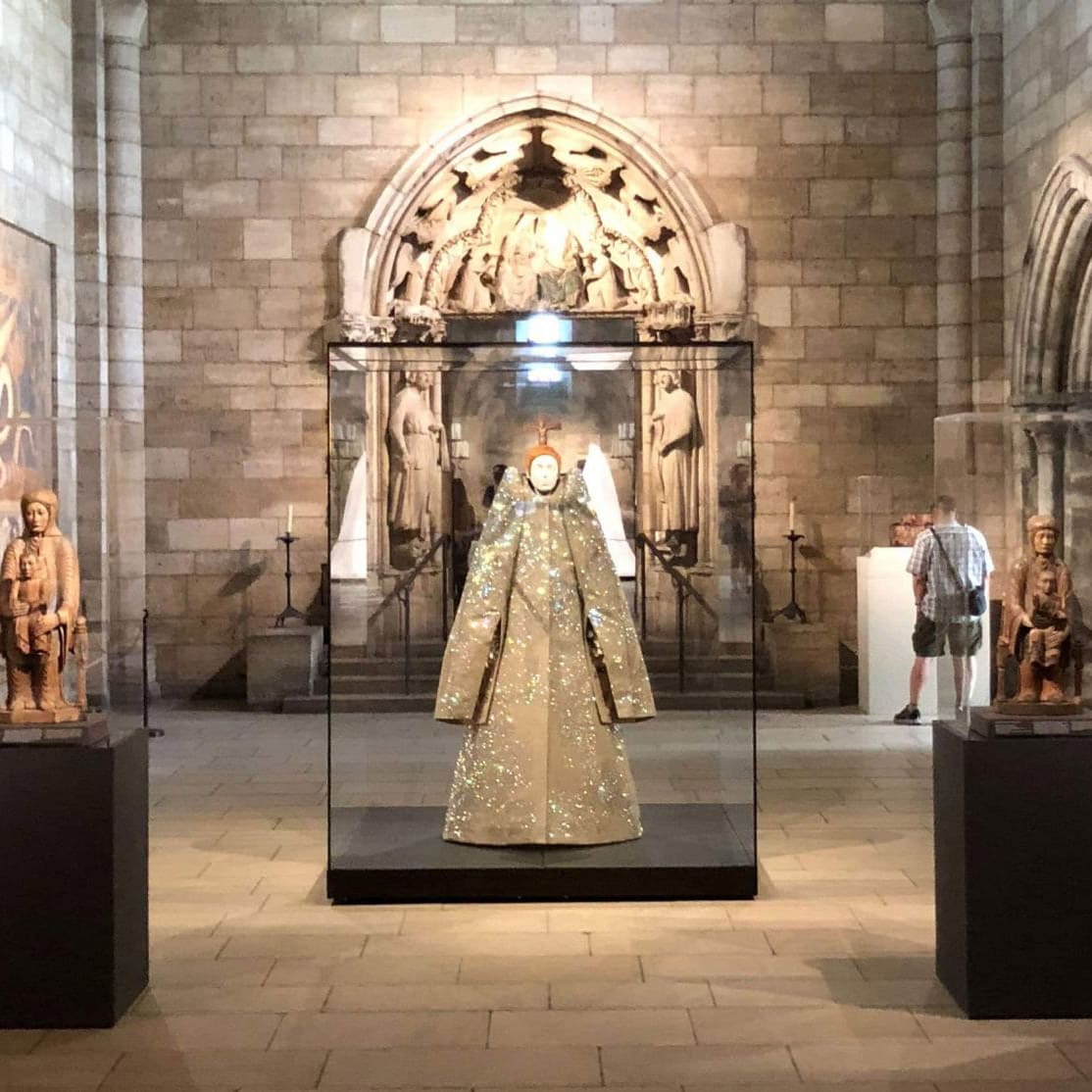 Museum Exhibit Showcase Projects - FRANK AMERICA