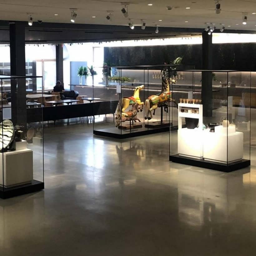 FRANK AMERICA - Experts in Exhibition Display Cases