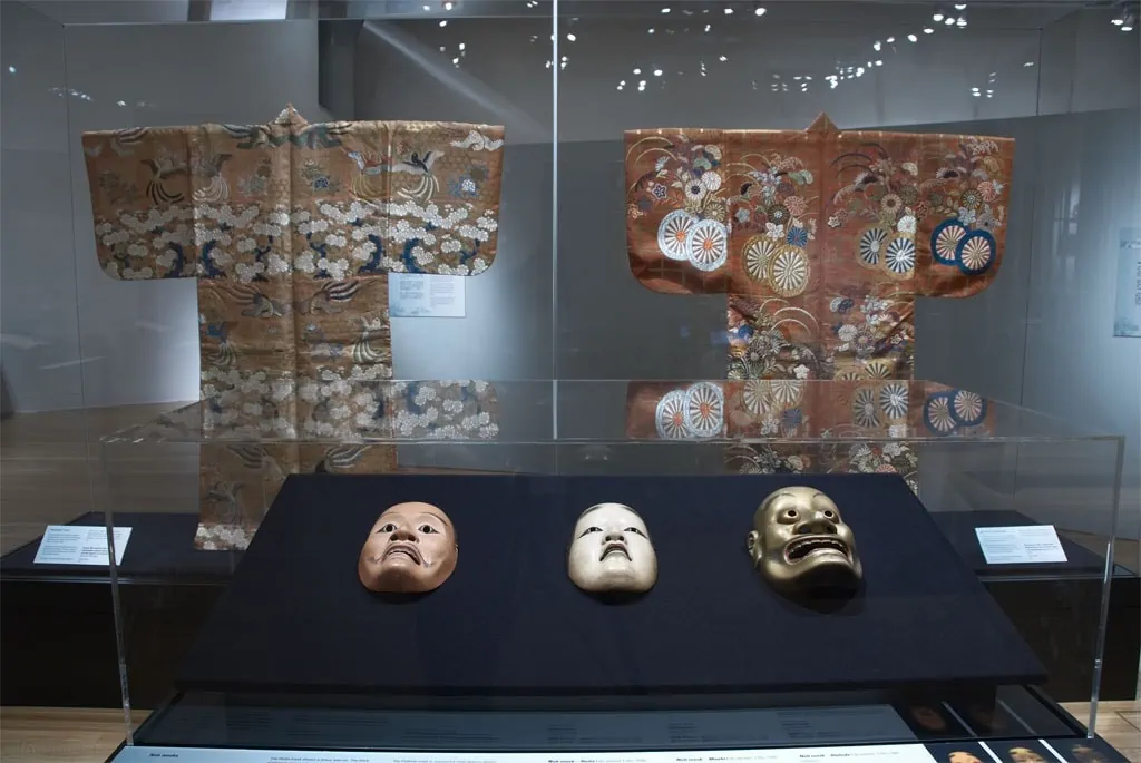 Acrylic Display Cases for Splendours of Japan Exhibition