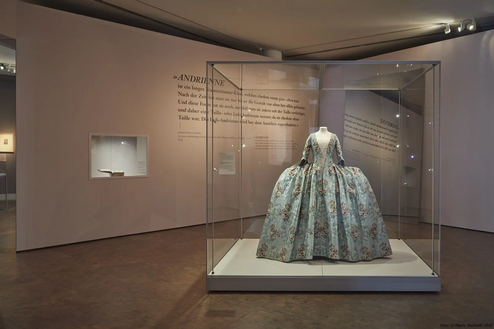 Museum exhibit display cases - Germanisches National Museum
